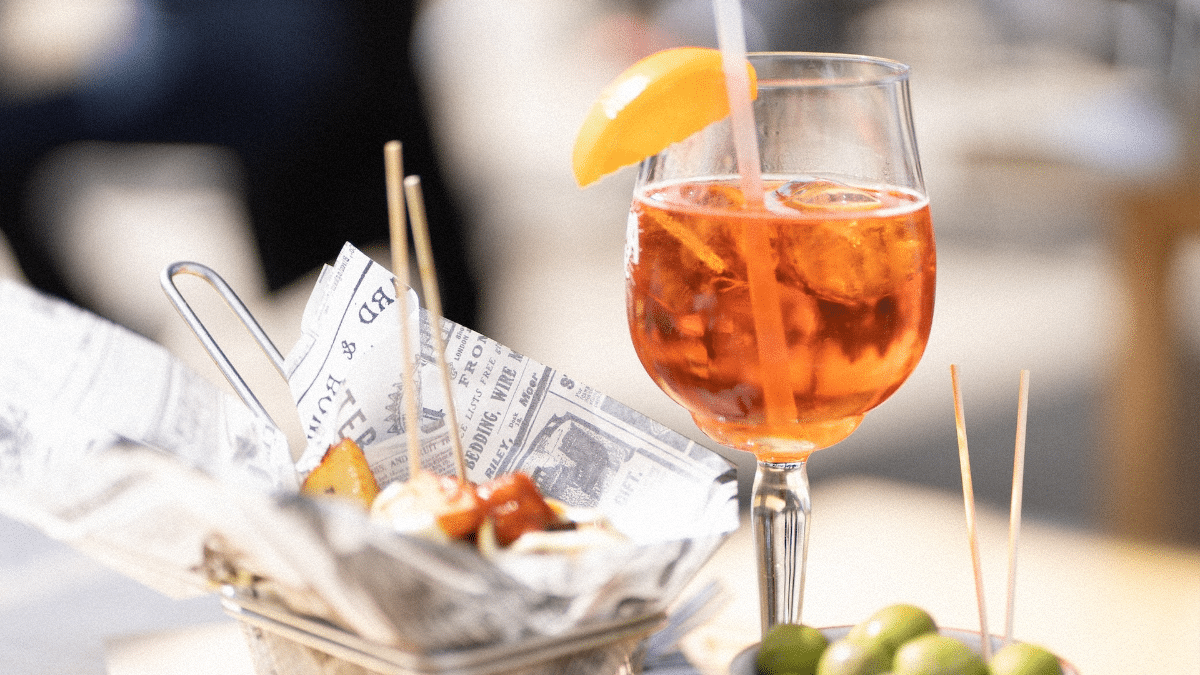 Le Spritz : cocktail italien incontournable ! - Publicité Web - octobre 2025